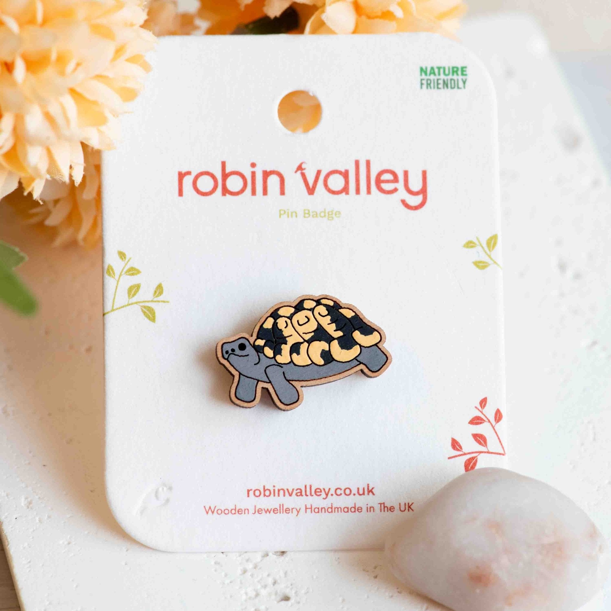 Badge en émail Tortue peinte à la main - PL40430 – Robin Valley ...
